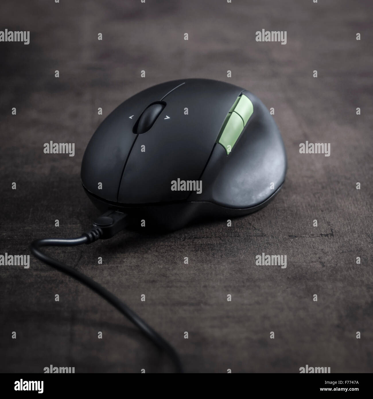Black computer mouse hi-res stock photography and images - Alamy