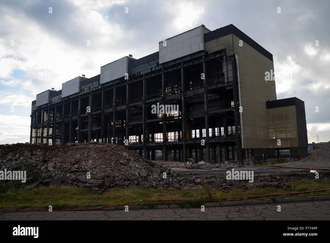 Demolition of power station hi-res stock photography and images - Alamy