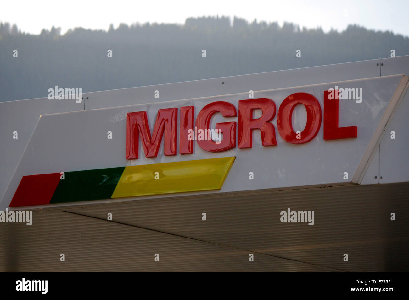 Markennamen: "Migrol", Interlaken, Schweiz Stock Photo - Alamy