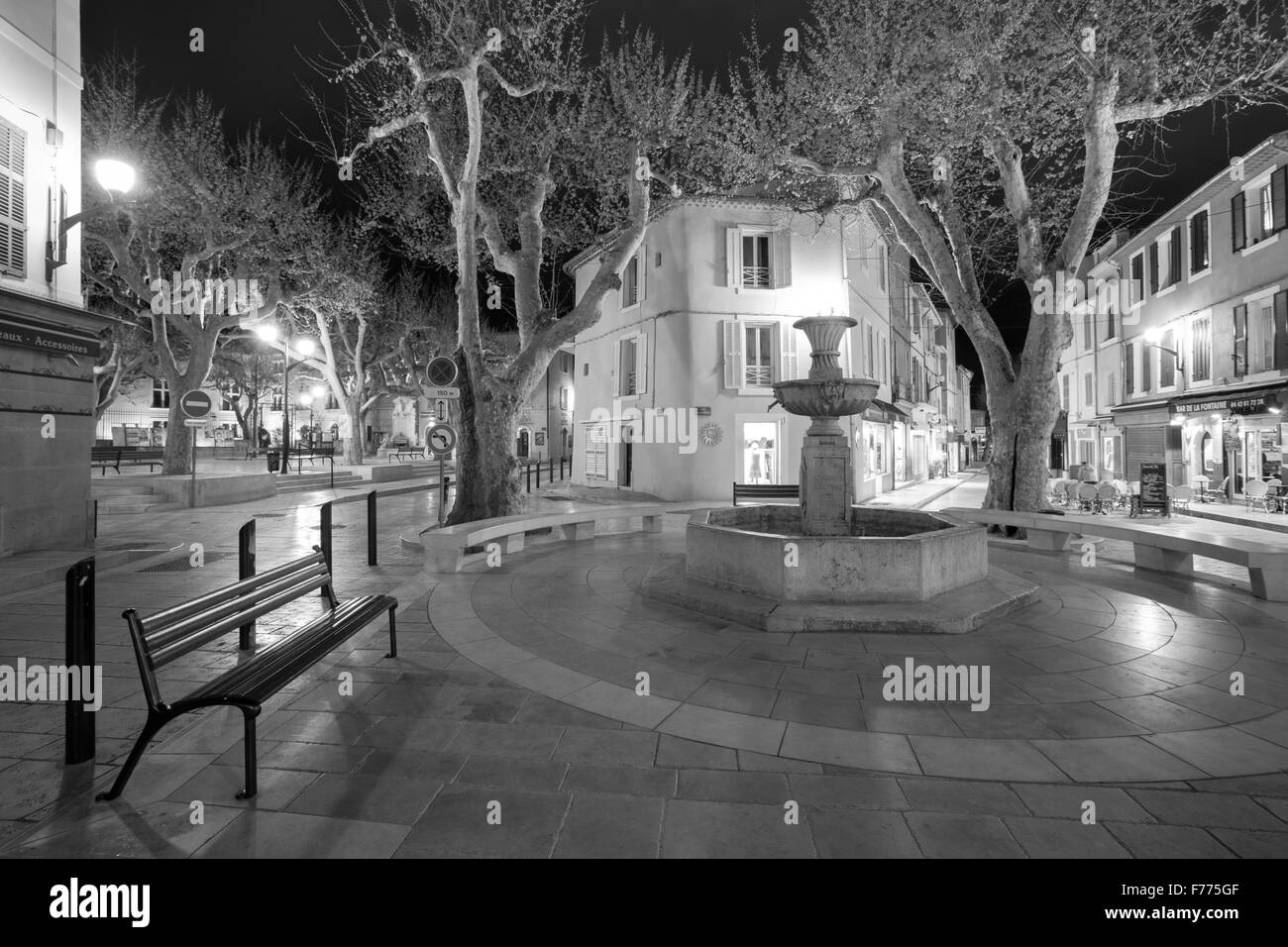 Houses in night Black and White Stock Photos & Images - Alamy