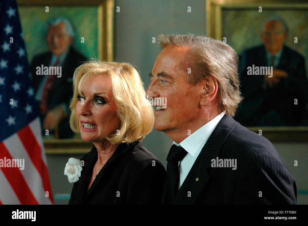 Die gattin hi-res stock photography and images - Alamy