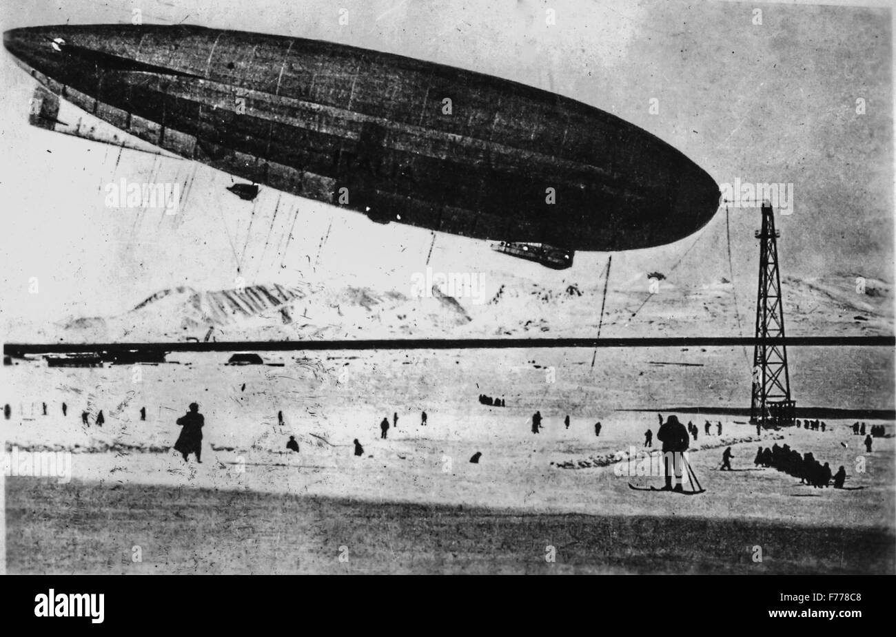 Airship italia 1928 hi-res stock photography and images - Alamy