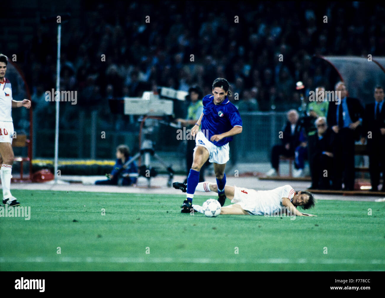 Roberto Baggio High Resolution Stock Photography and Images - Alamy
