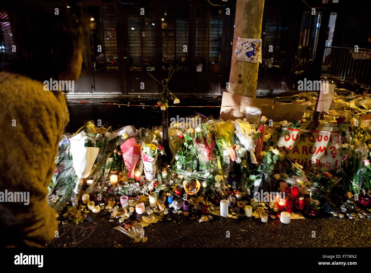 Paris Attacks Cafe La Bonne Biere, people mourning place where 5 ...