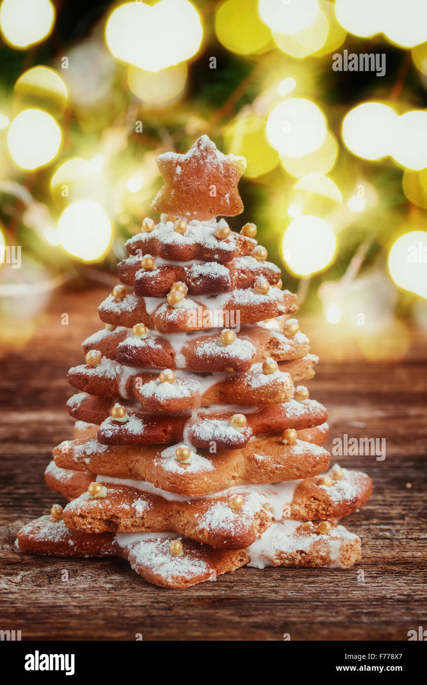 gingerbread christmas tree Stock Photo - Alamy