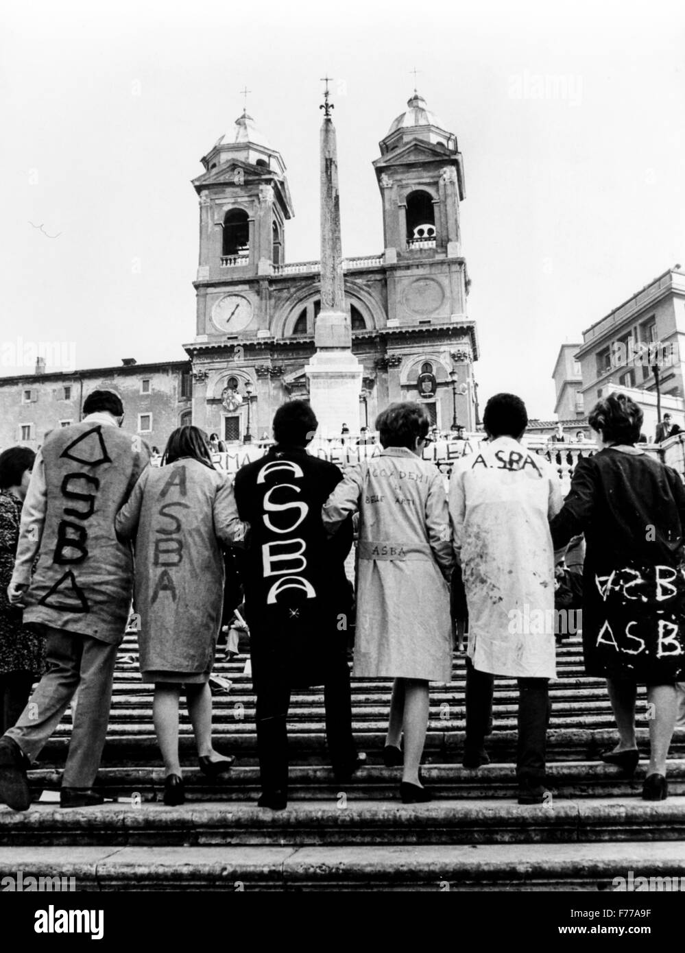 manifestation in trinità dei monti of university students,rome 1966 ...