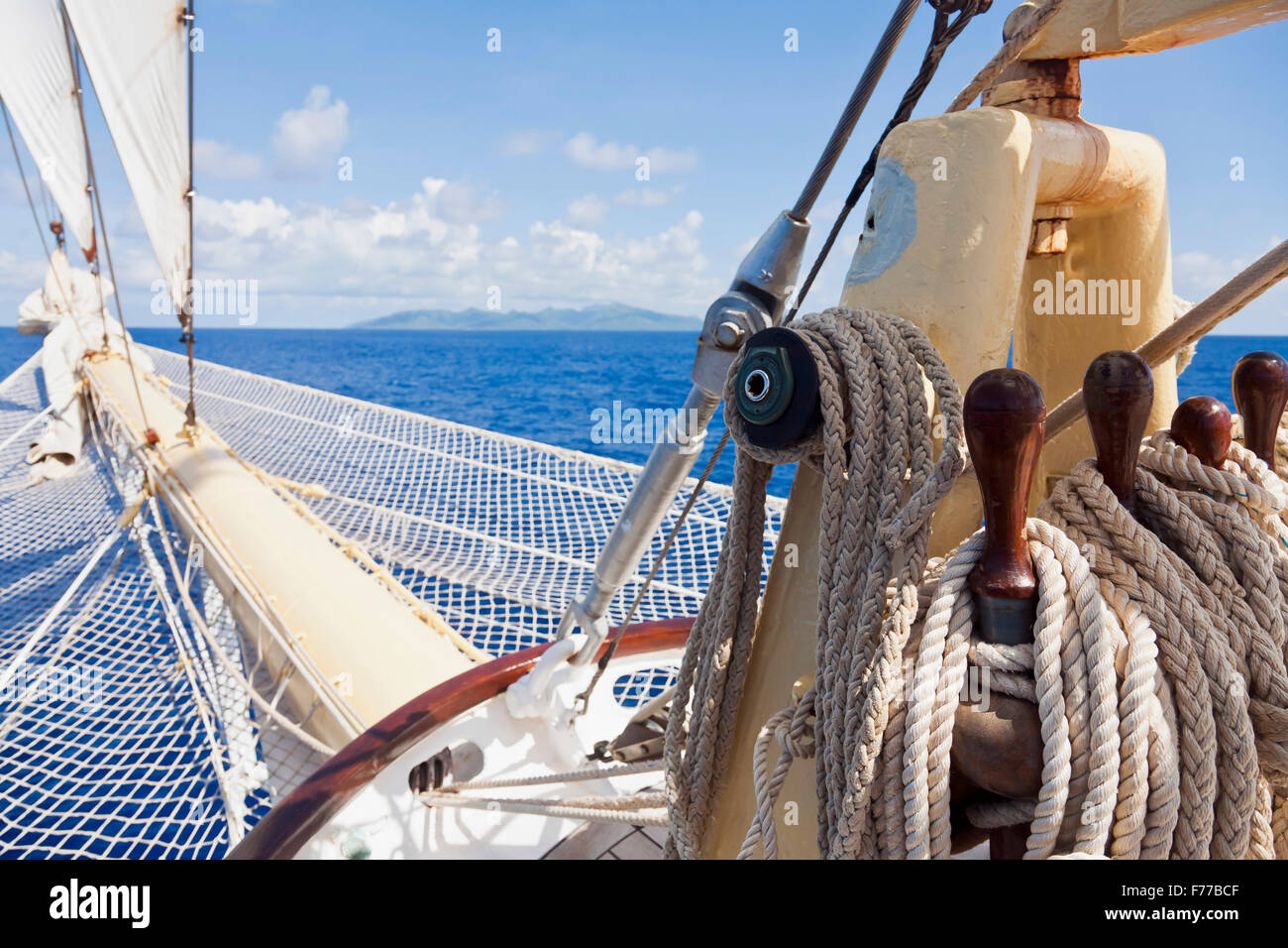 Star clipper sailing cruise ship hi-res stock photography and images ...