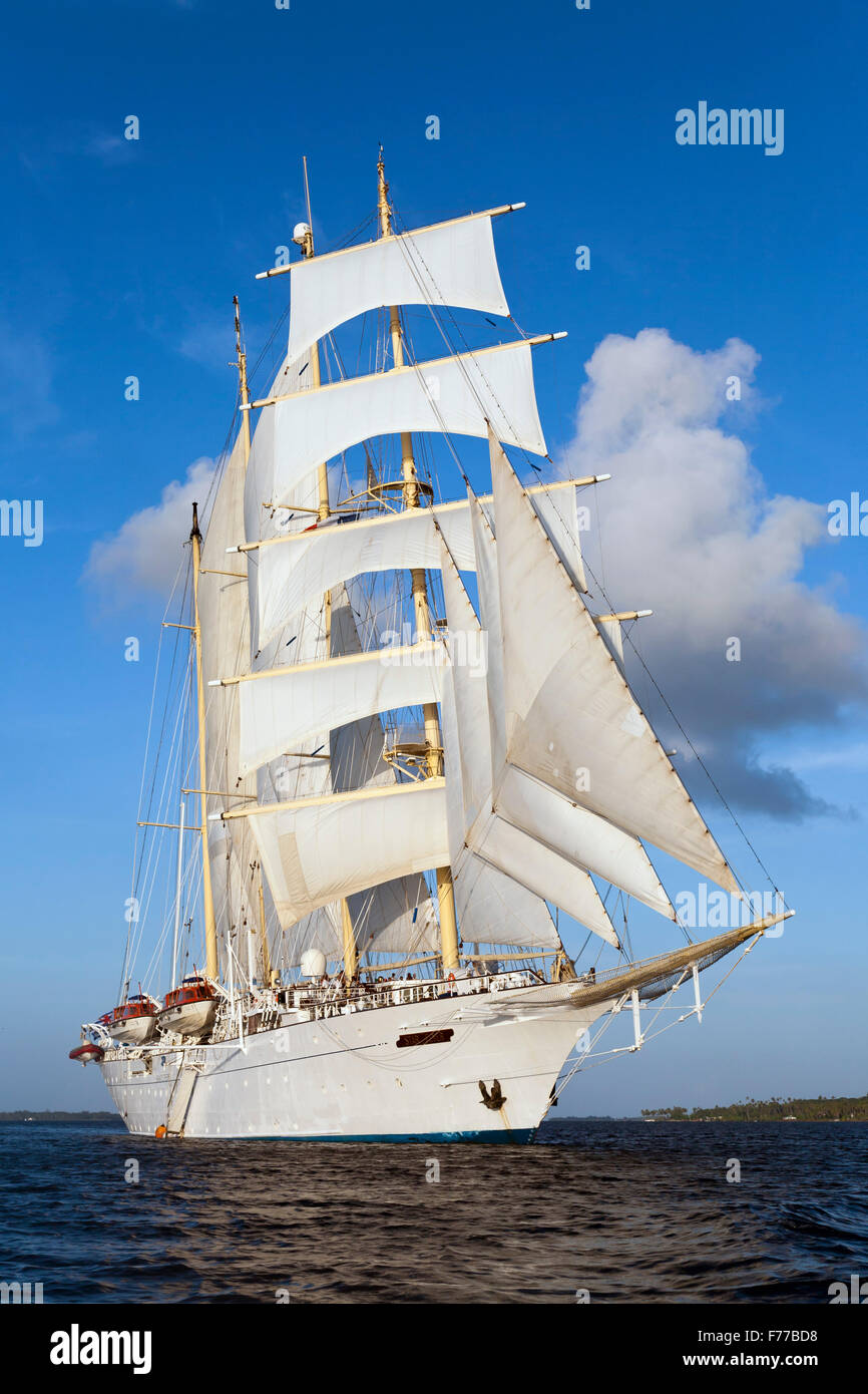 Sailing ship hi-res stock photography and images - Alamy