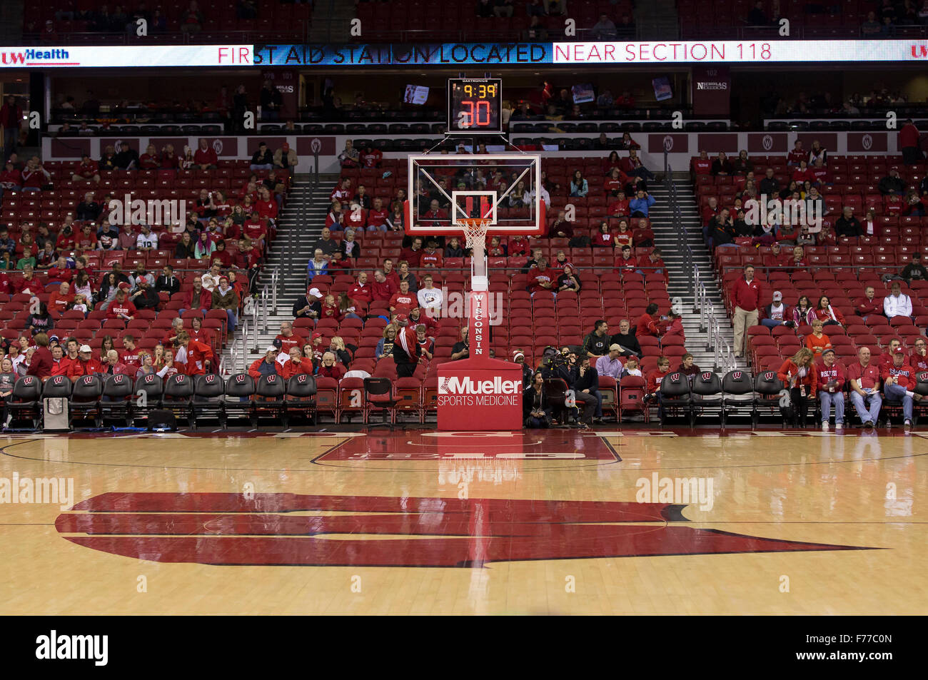 Madison, WI, USA. 25th Nov, 2015. The Kohl Center starting to fill up ...