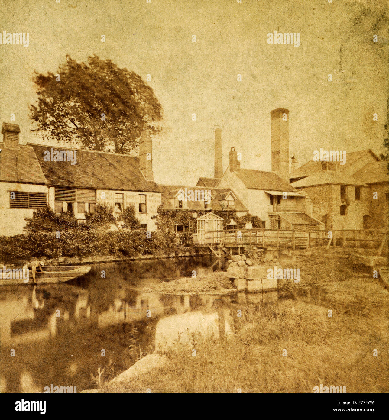 Boat on the water at Sandford Lock and mill, River Thames, Oxford ...