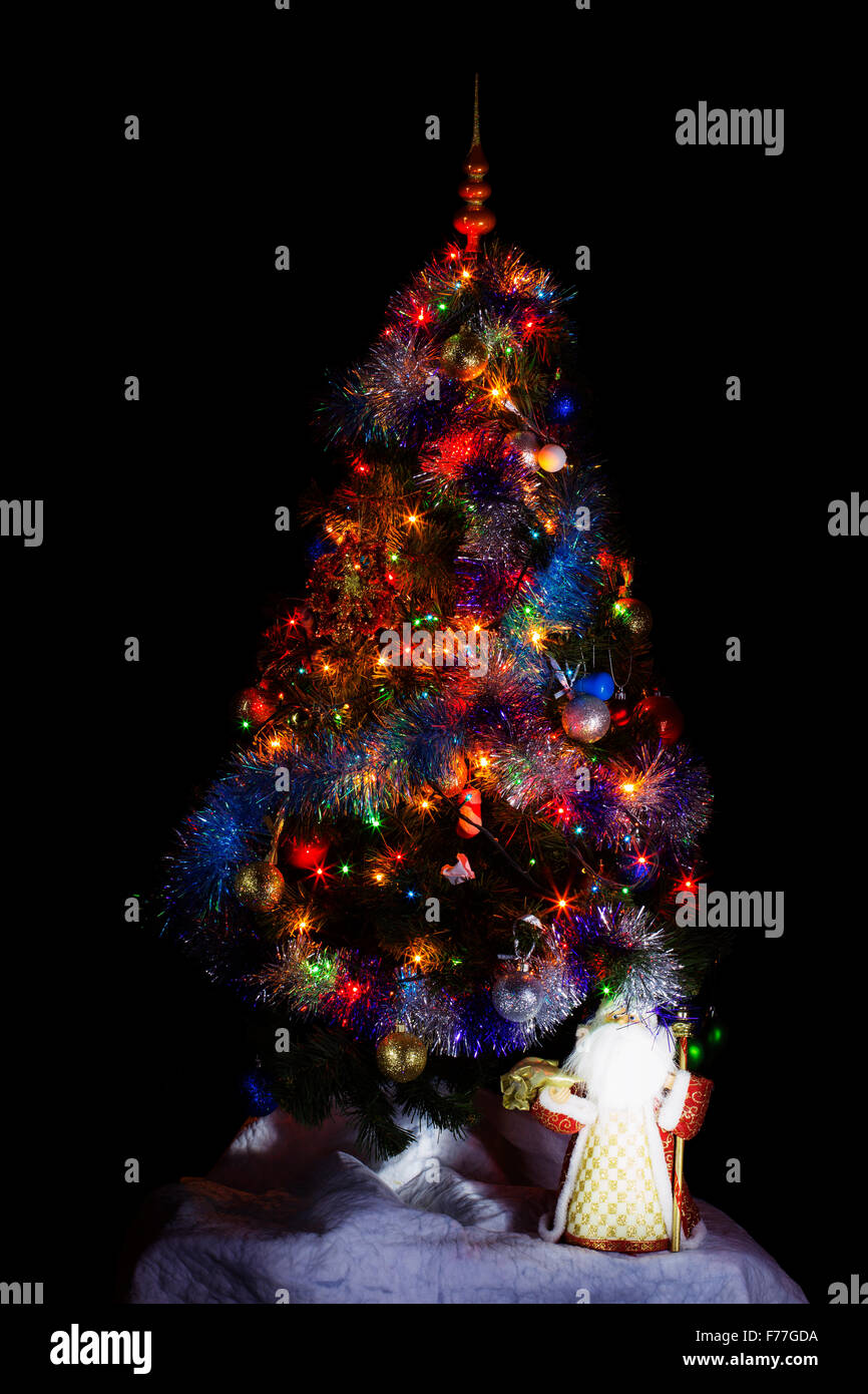 Shiny lights on the christmas tree hi-res stock photography and images ...