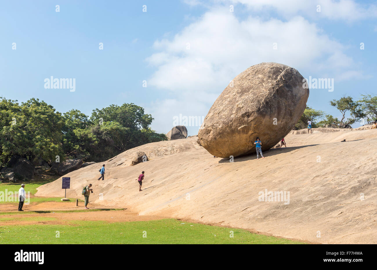 Mahabalipuram (Mamallapuram): Krishna's Butter Ball, a huge balanced ...