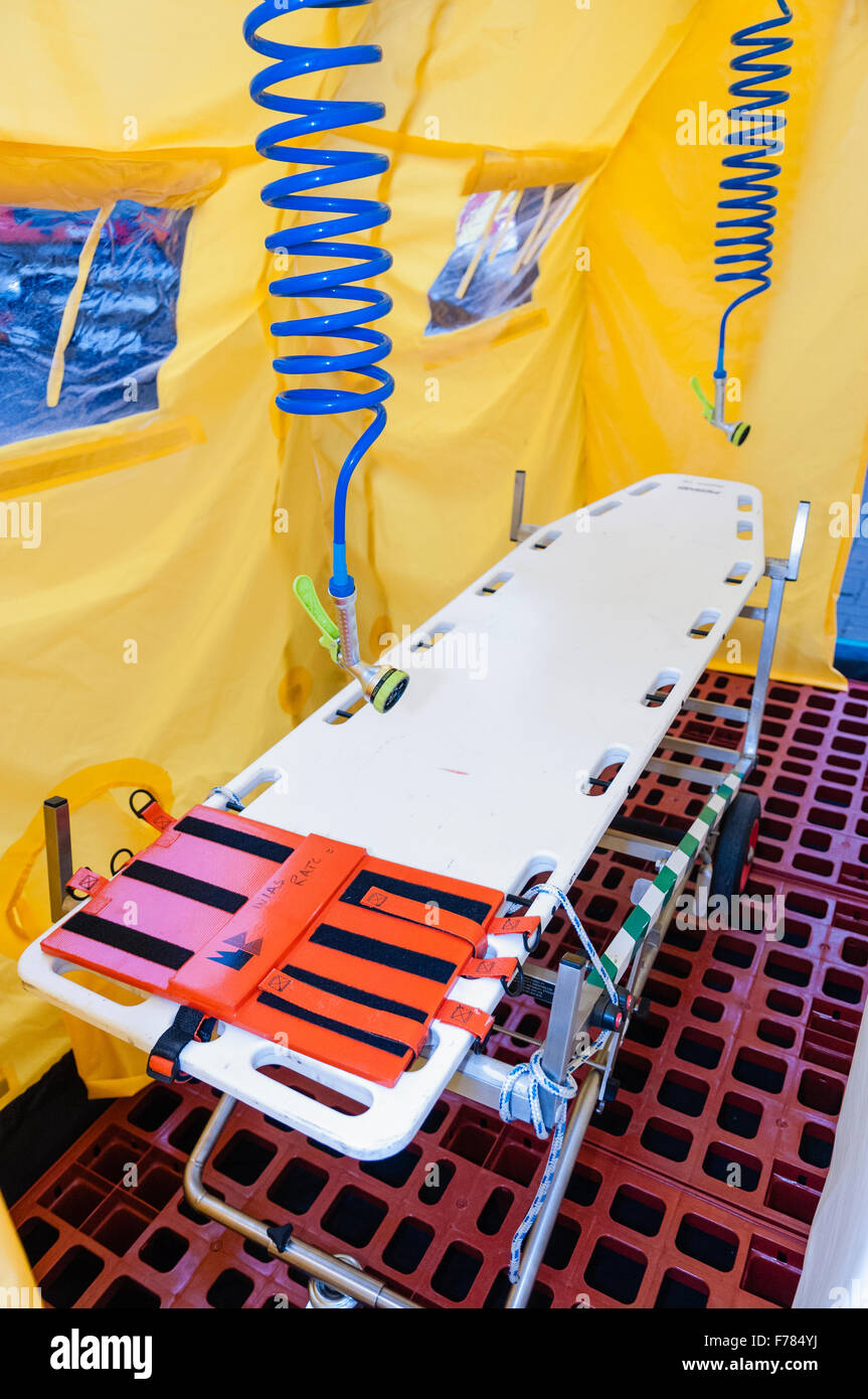Decontamination unit hi-res stock photography and images - Alamy