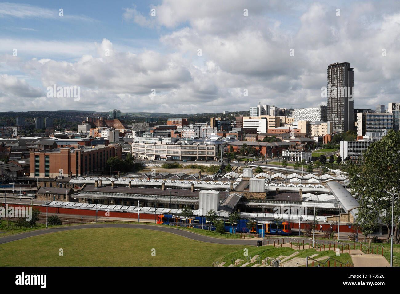 Sheffield cityscape hi-res stock photography and images - Alamy