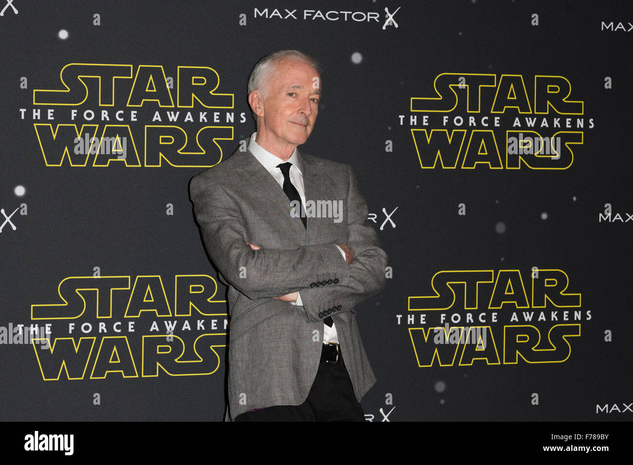 Actor anthony daniels hi-res stock photography and images - Alamy