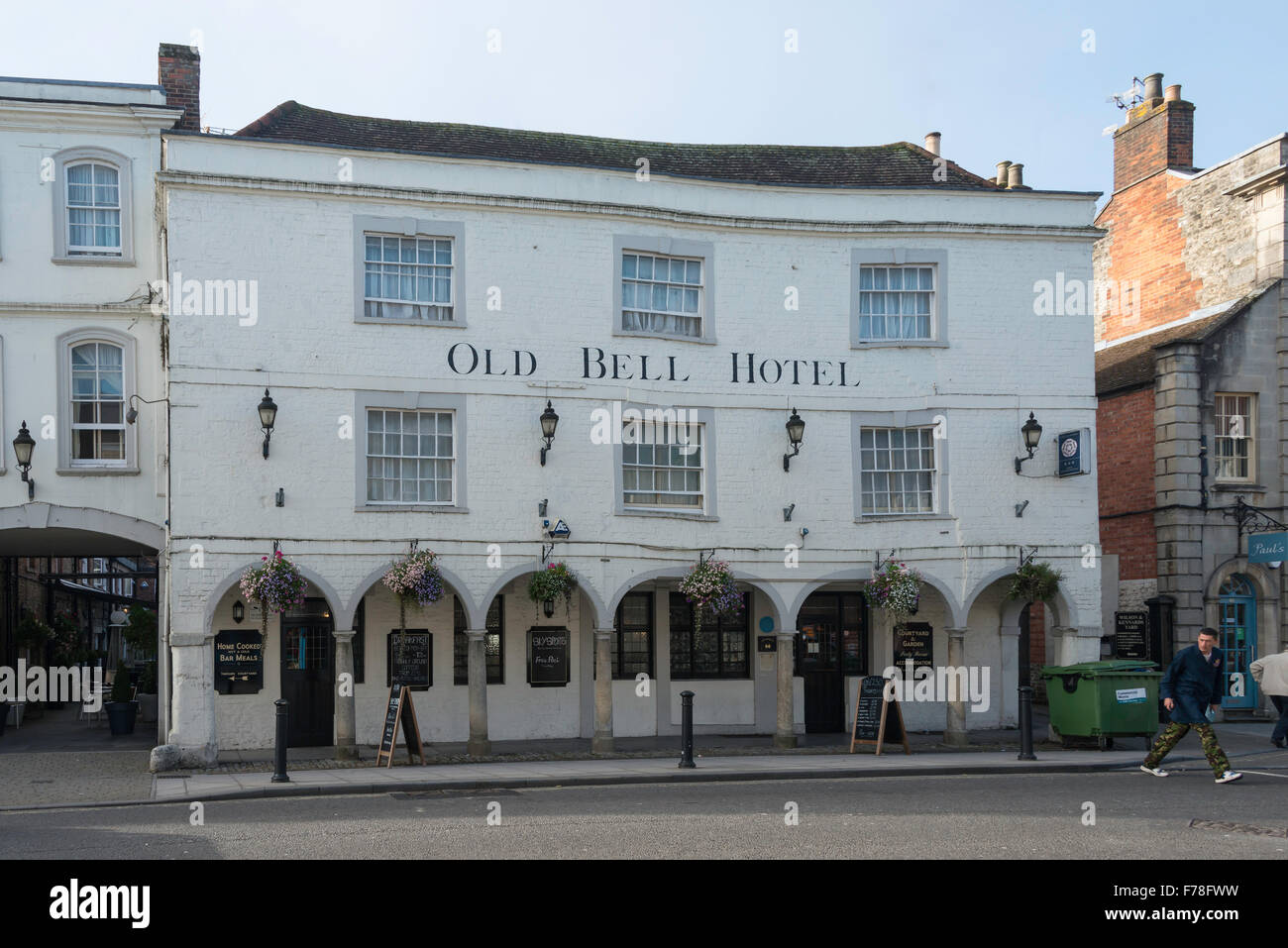 Market place warminster wiltshire hi-res stock photography and images ...