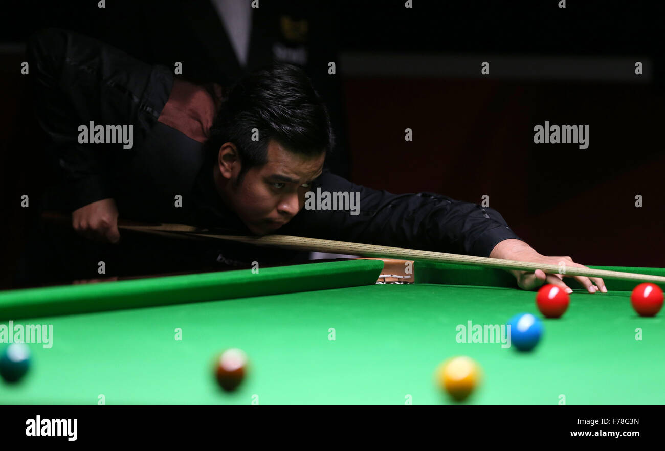 York, UK. 26th Nov, 2015. Noppon Saengkam of Thailand competes during ...