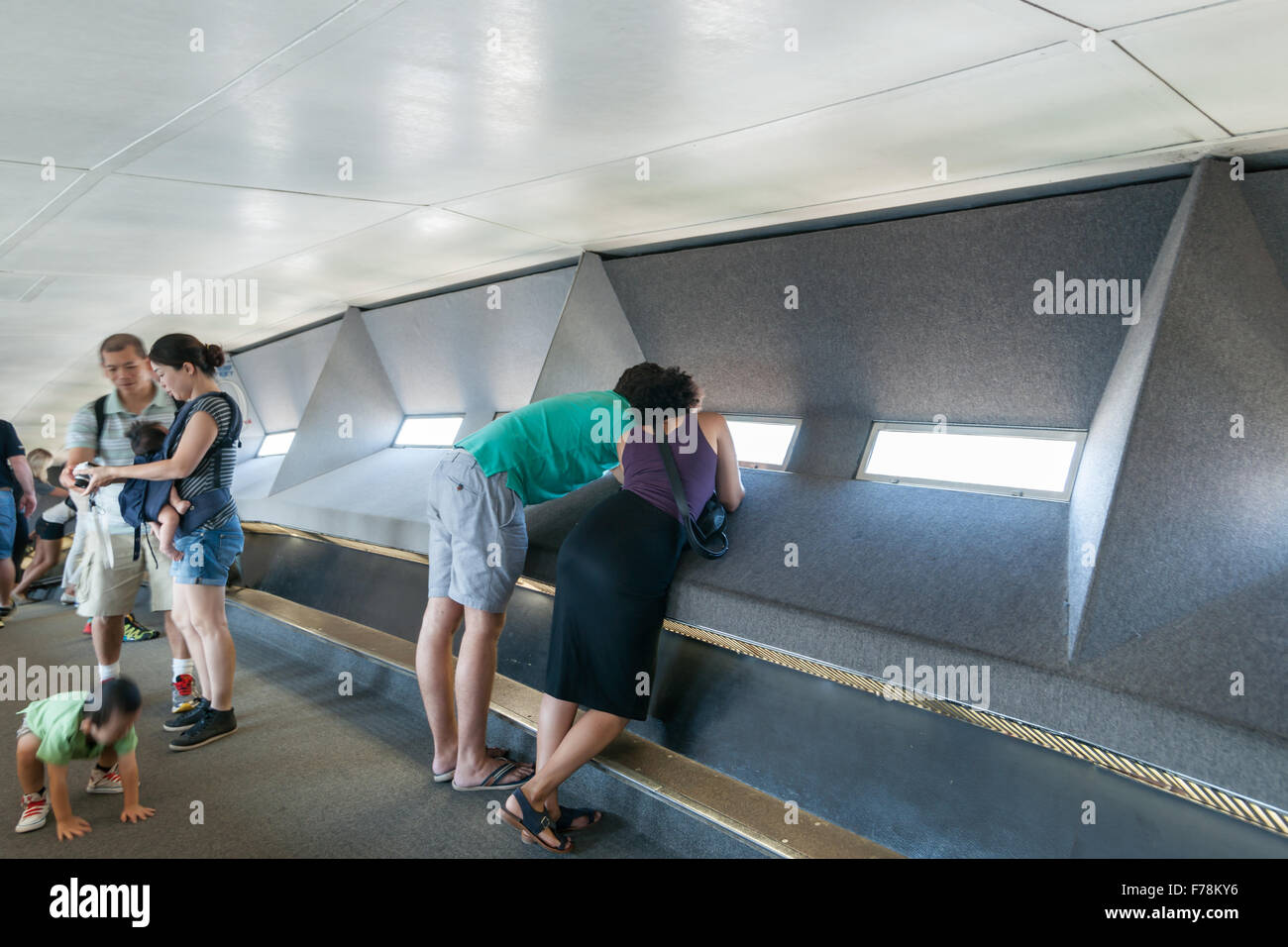 St louis gateway arch interior hi-res stock photography and images - Alamy