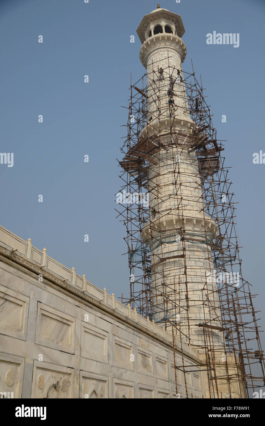 Scaffolding at a construction site (Taj Mahal reconstruction Stock ...
