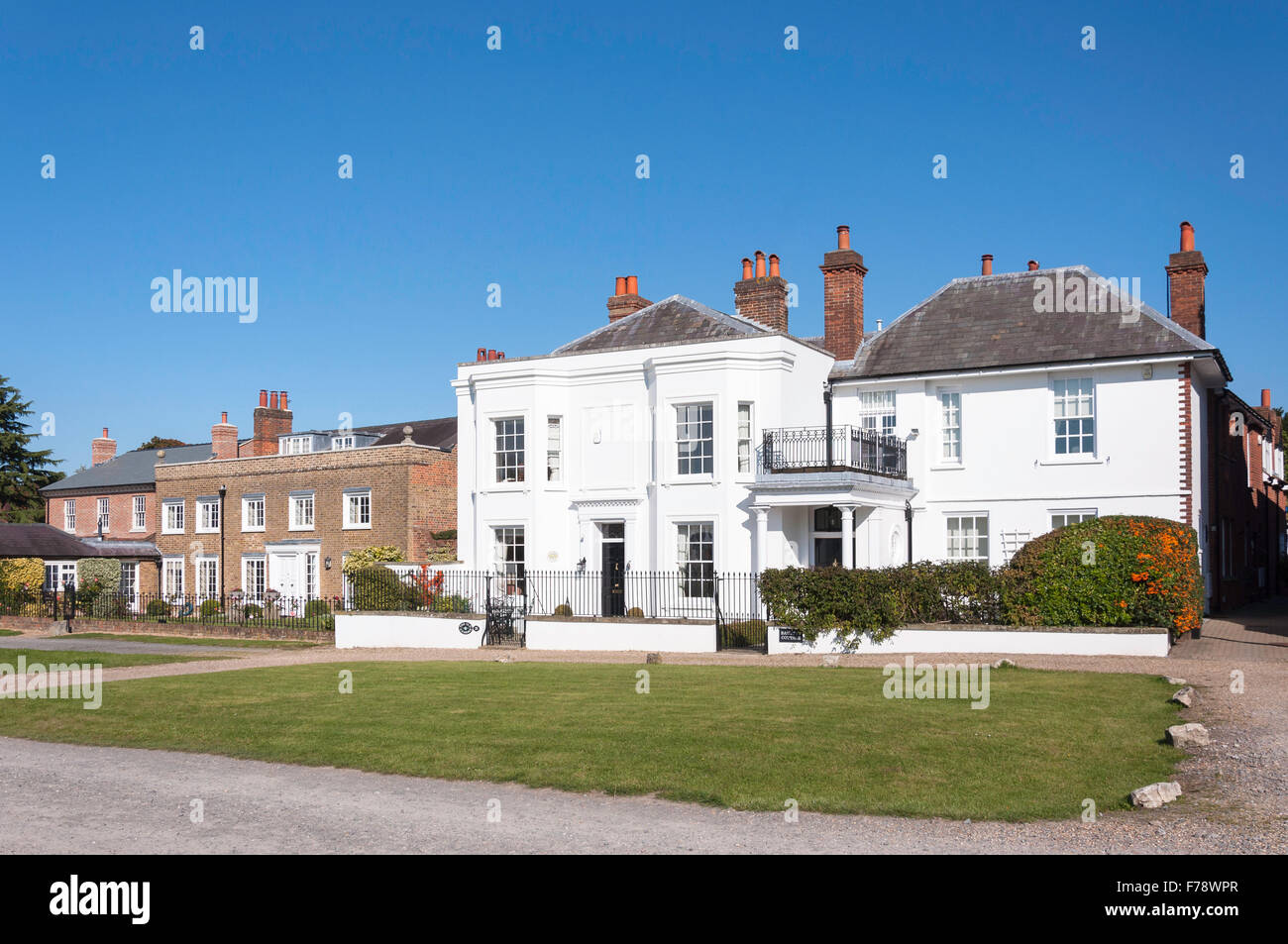 Cross houses hi-res stock photography and images - Alamy
