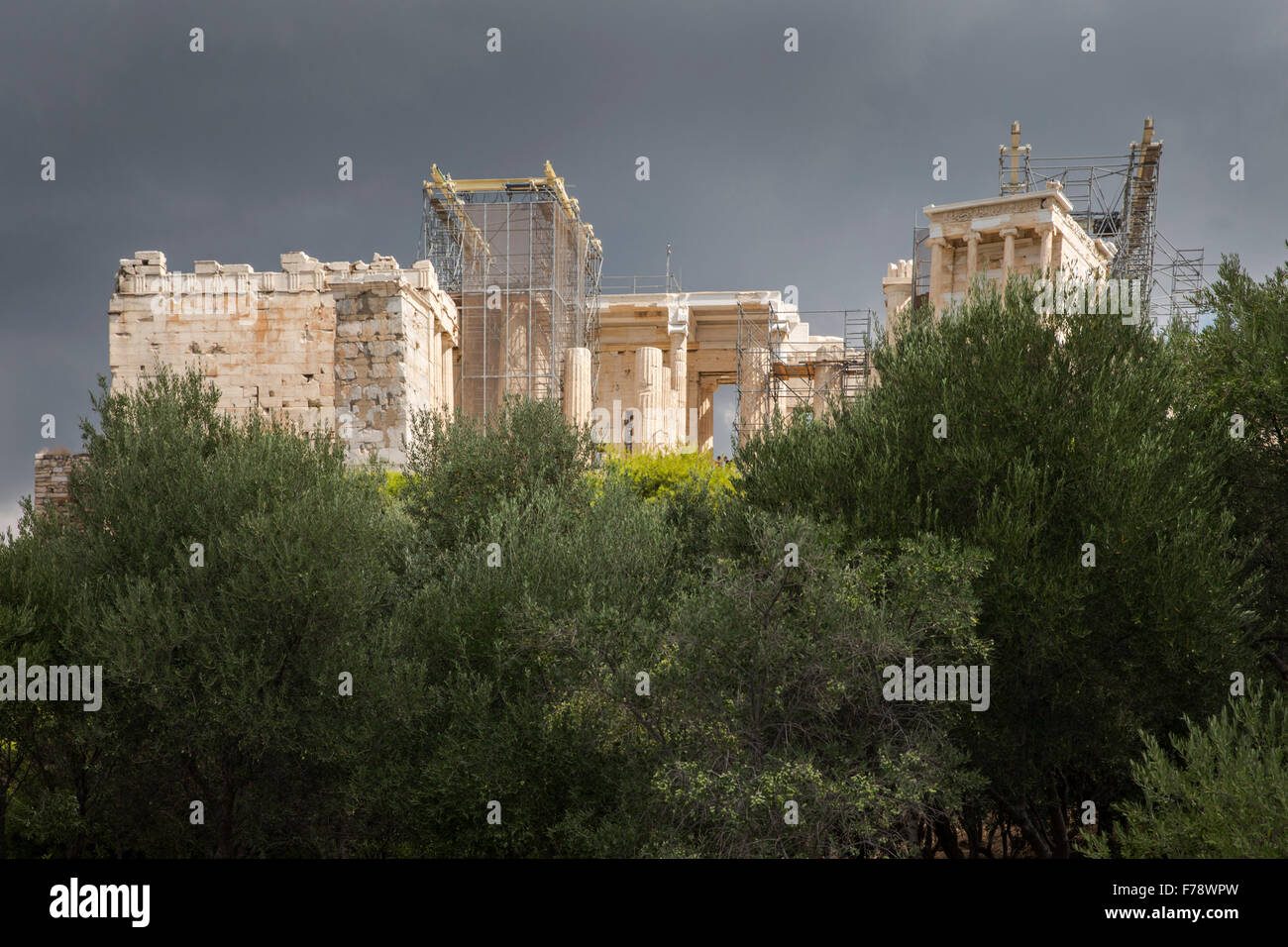 Greece acropolis parthenon repair hi-res stock photography and images ...