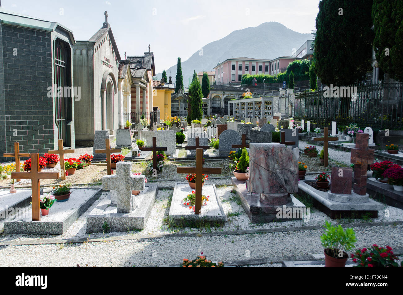 Small cemetery in Italy on summer day Stock Photo - Alamy