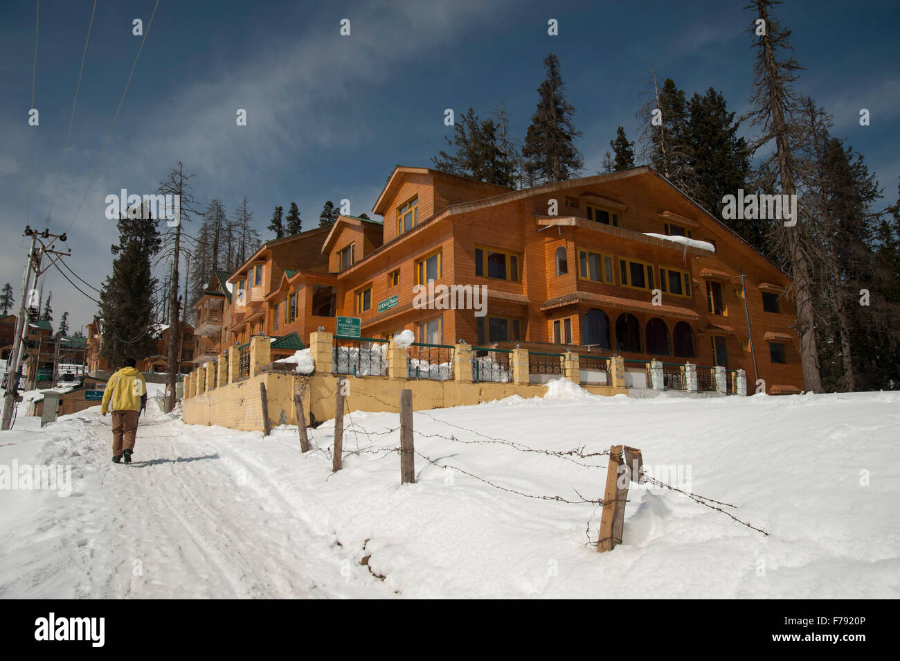 Hotel gulmarg kashmir india hi-res stock photography and images - Alamy
