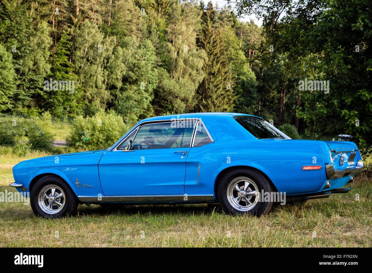 Side view of a Ford Mustang vintage car Stock Photo - Alamy