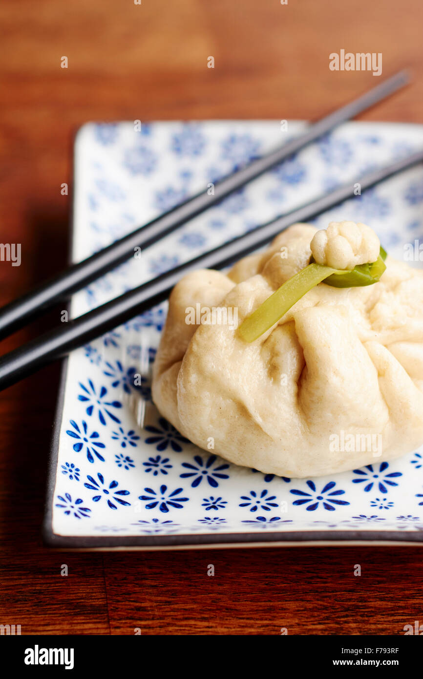 Chinese steamed dumpling hi-res stock photography and images - Alamy