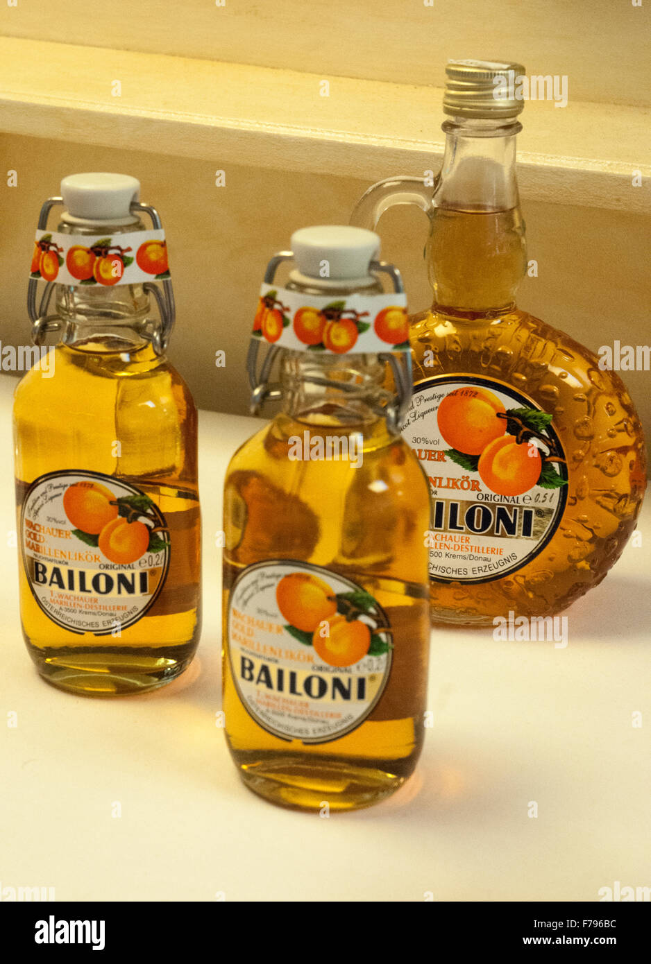 Apricot brandy hi-res stock photography and images - Alamy