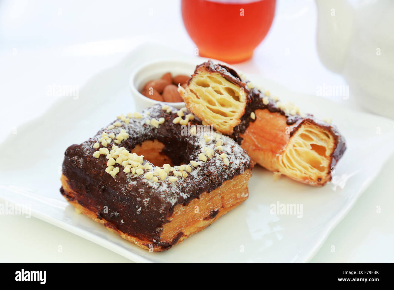 Croissant donut hi-res stock photography and images - Alamy