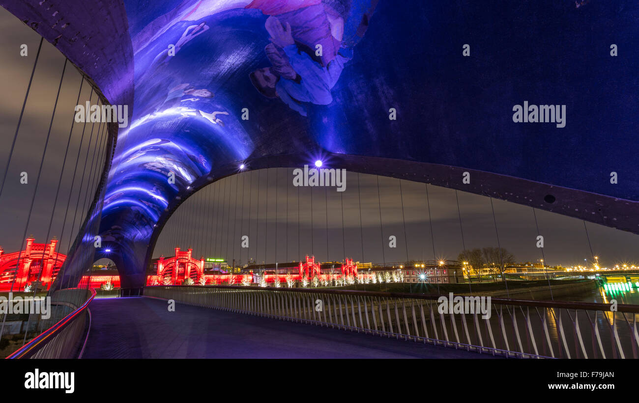 bridge over the river Manzanares in the madrid river park Stock Photo ...