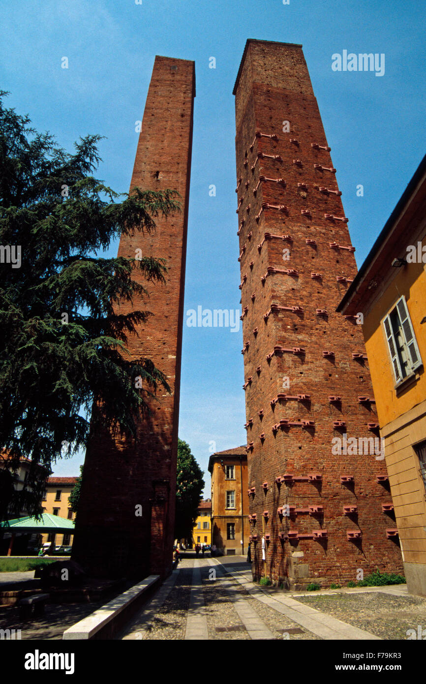 Medieval towers hi-res stock photography and images - Alamy