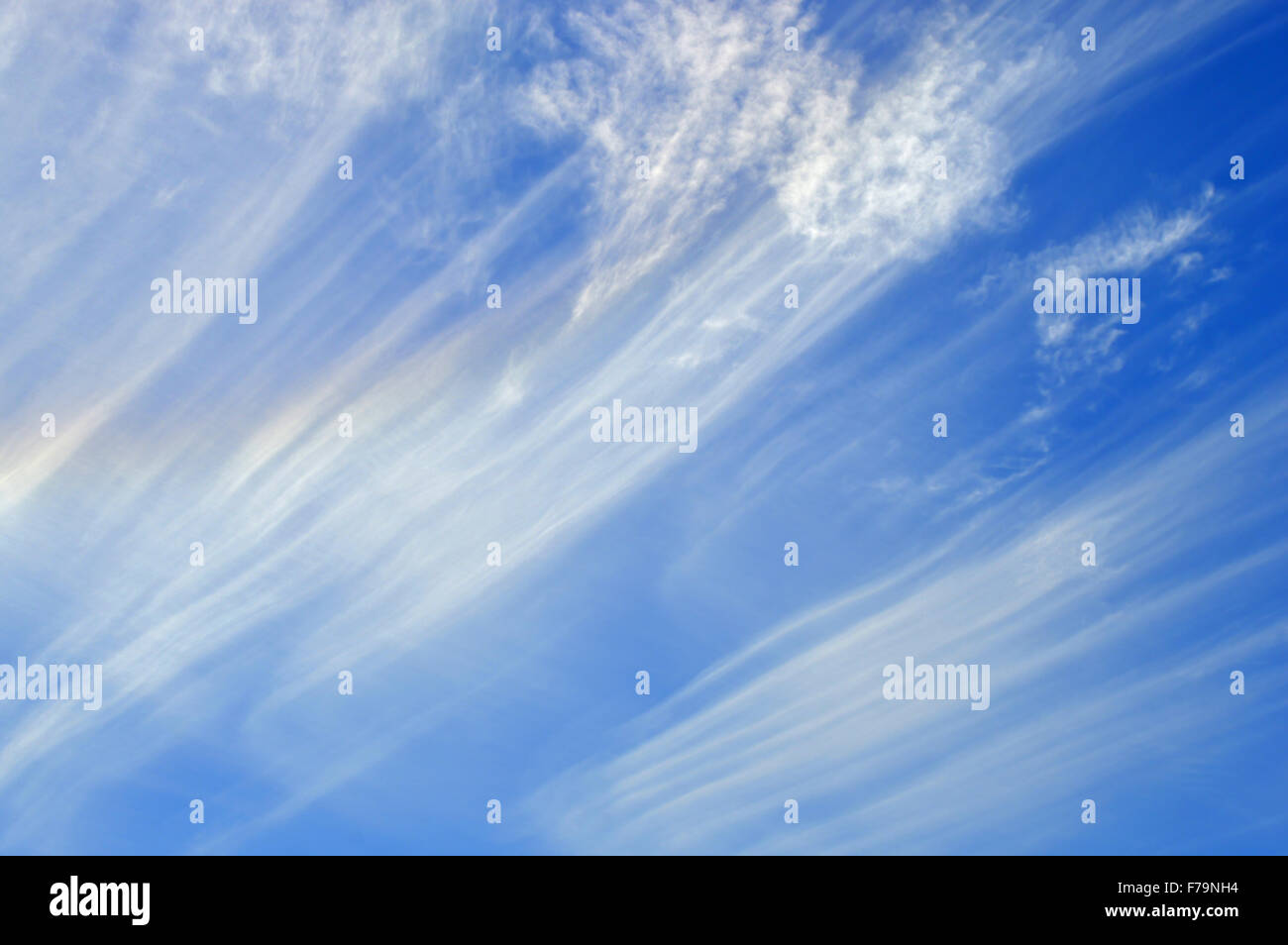 Wispy cloud formation hi-res stock photography and images - Alamy
