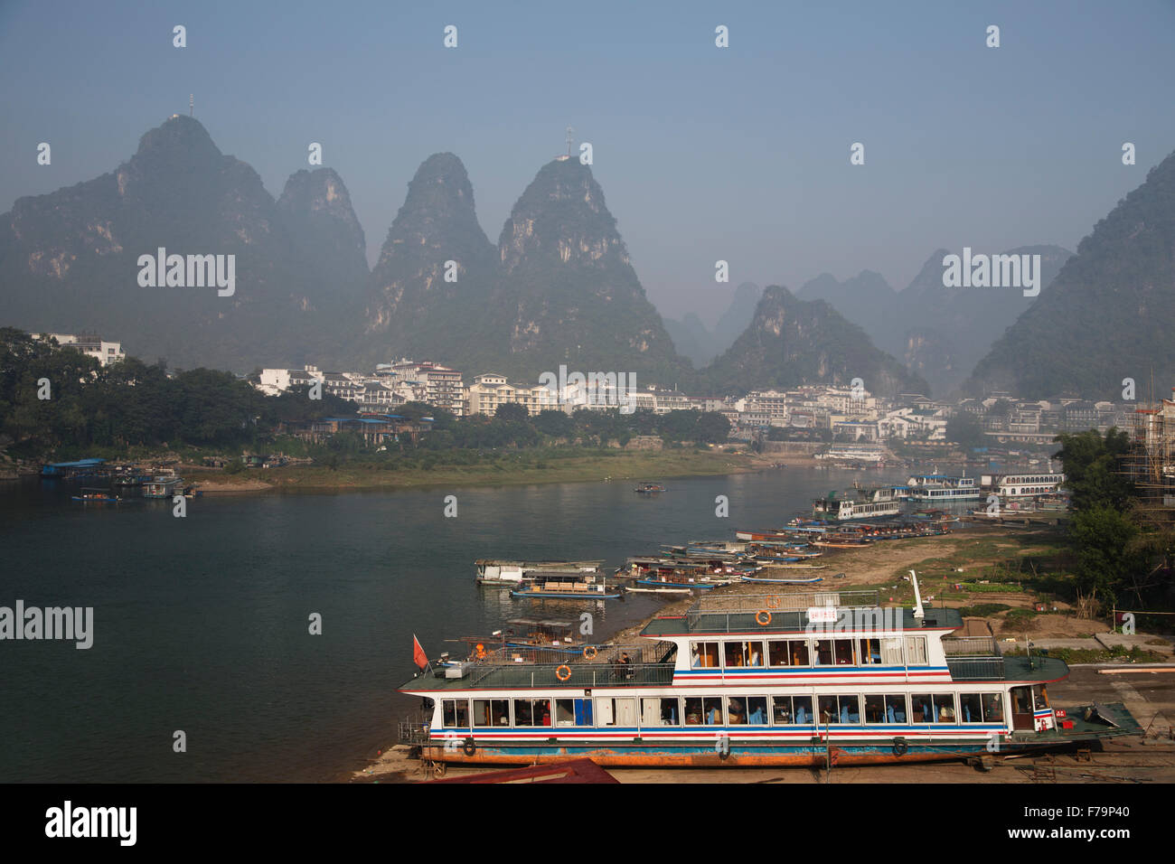 Guangxi bridge hi-res stock photography and images - Alamy