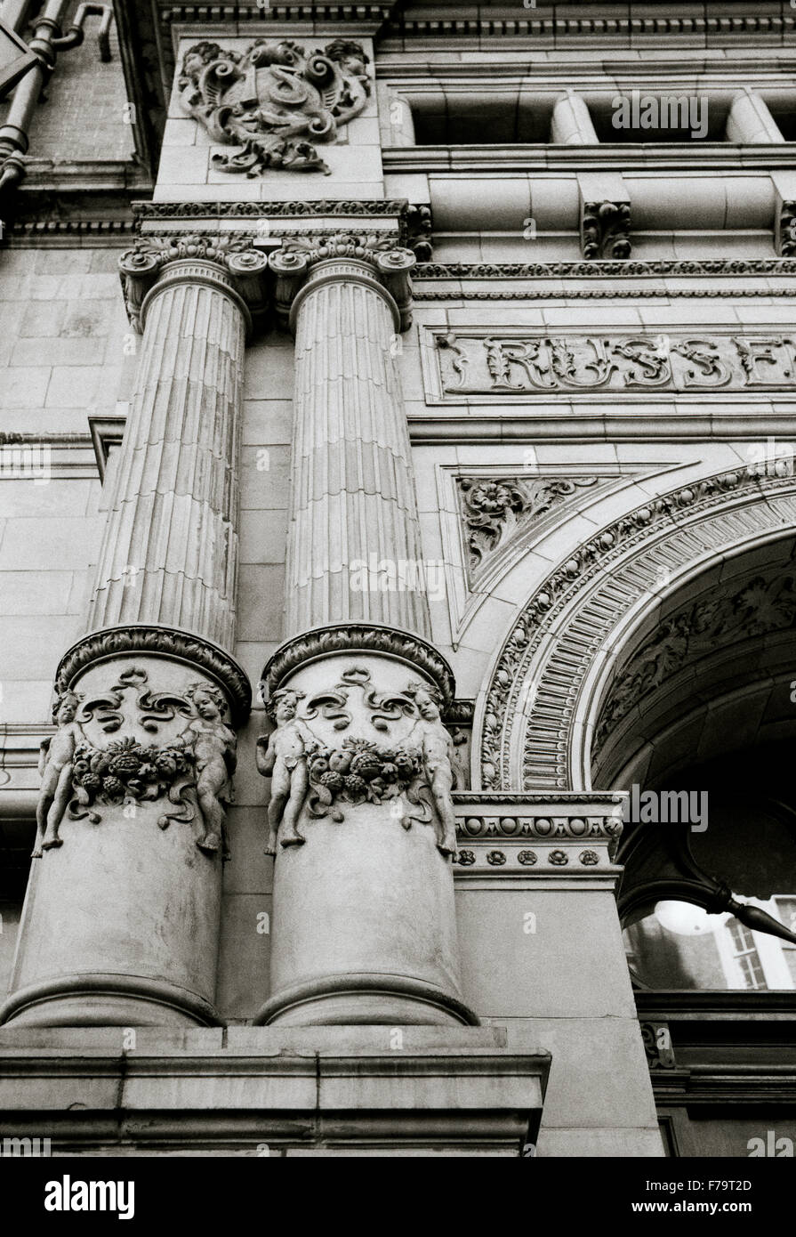 English style hotel hi-res stock photography and images - Alamy