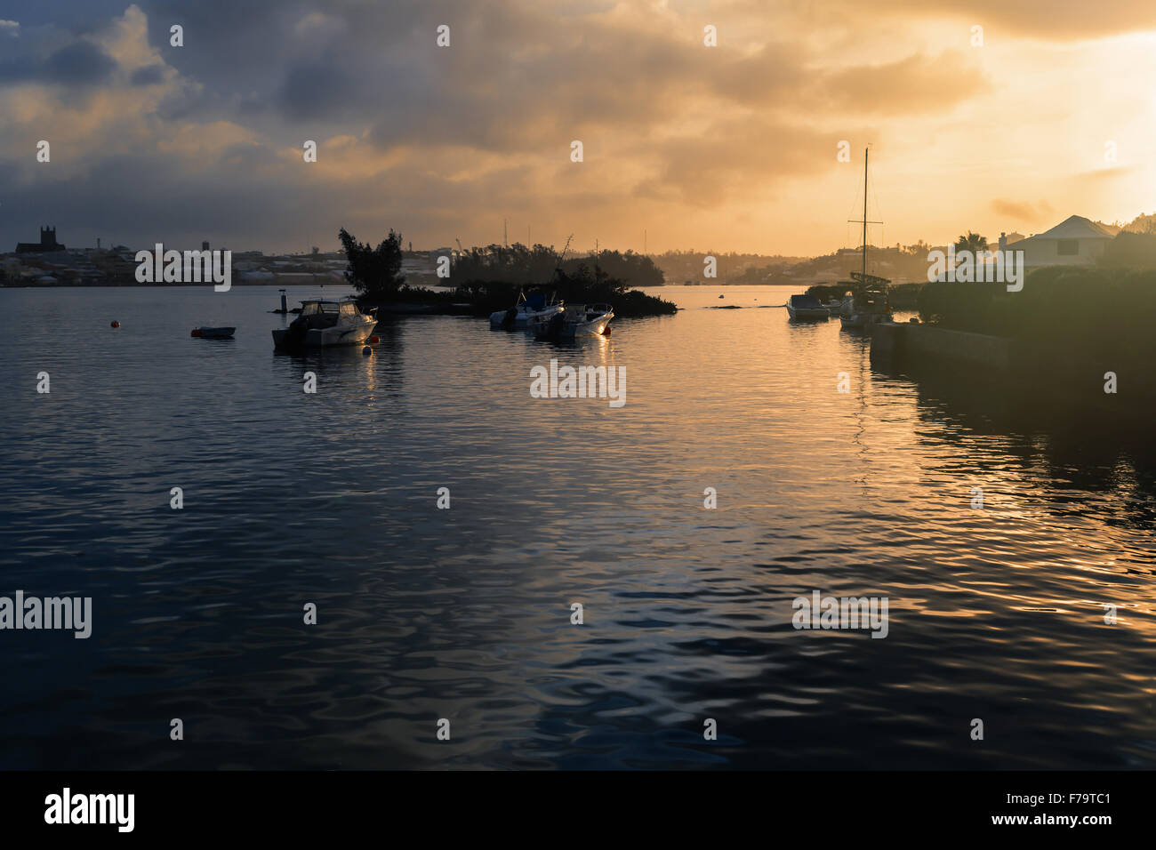 Hamilton harbour hi-res stock photography and images - Alamy