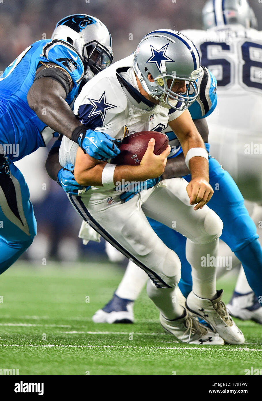 Arlington, Texas, USA. 26th November, 2015.Dallas Cowboys quarterback ...