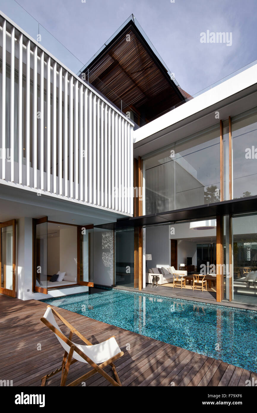 Double height exterior facade terrace hi-res stock photography and ...