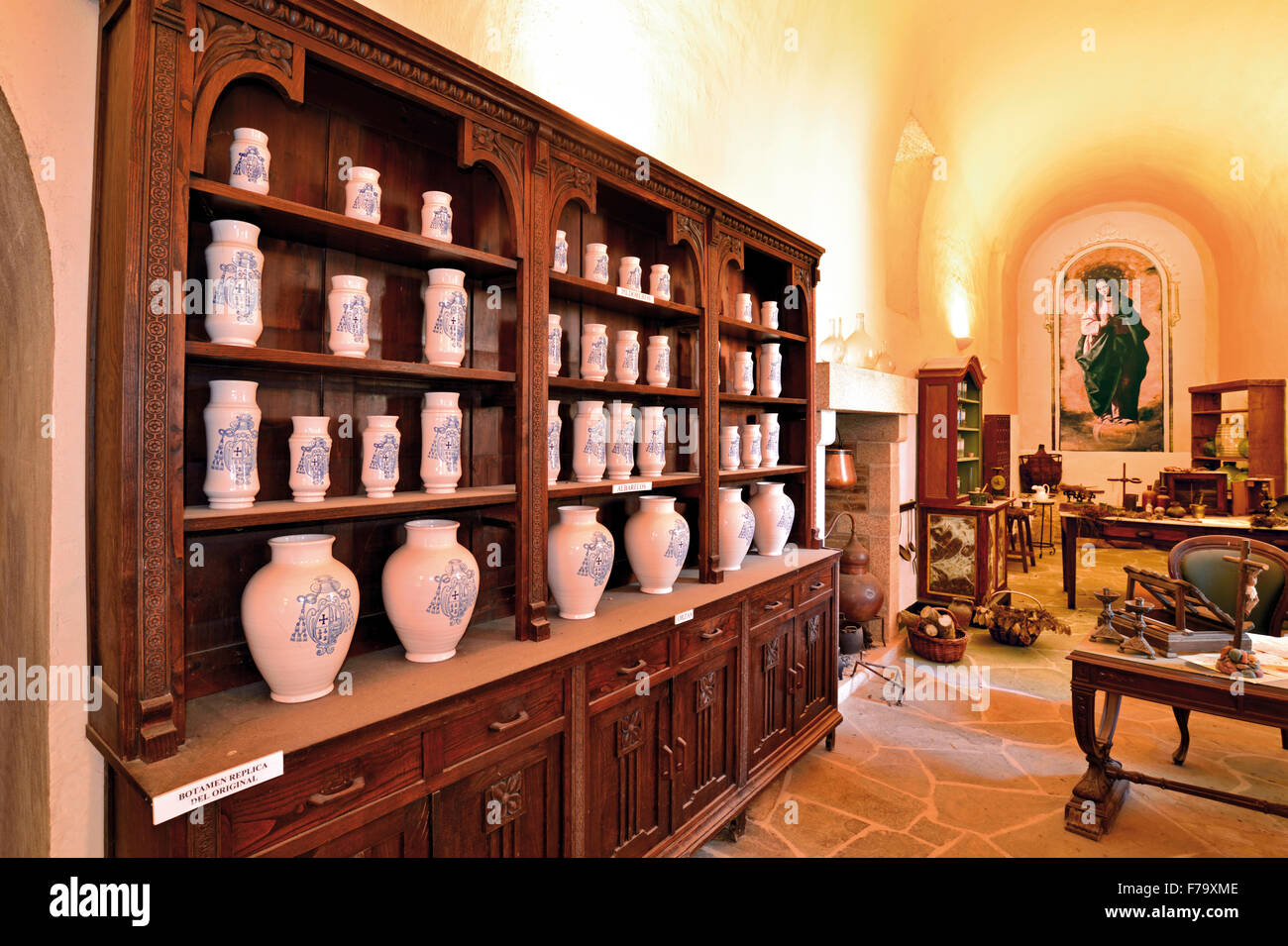 Medieval pharmacy hi-res stock photography and images - Alamy