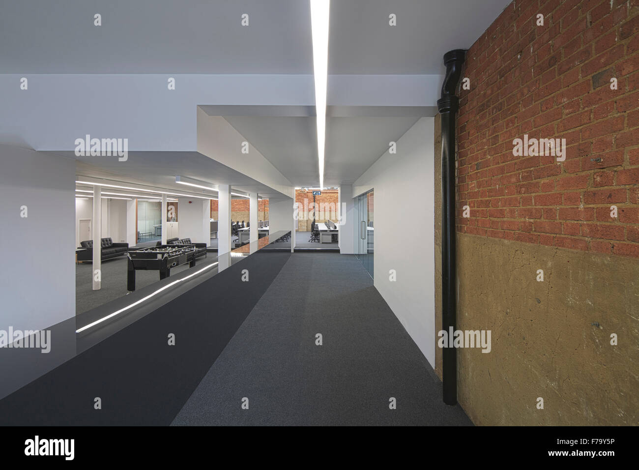 Office modern architectural hi-res stock photography and images - Alamy