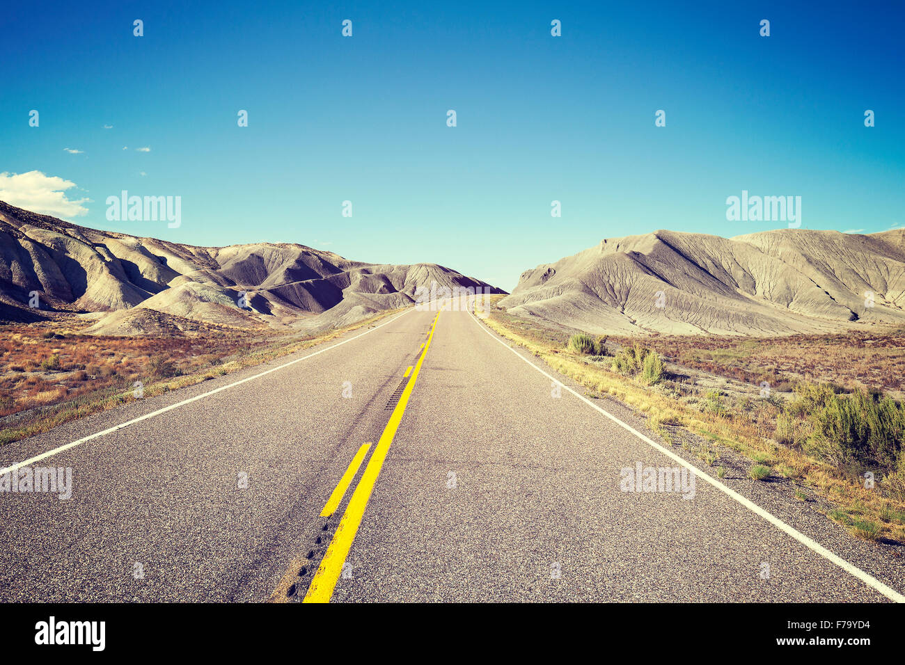 Retro vintage toned desert highway hi-res stock photography and images ...