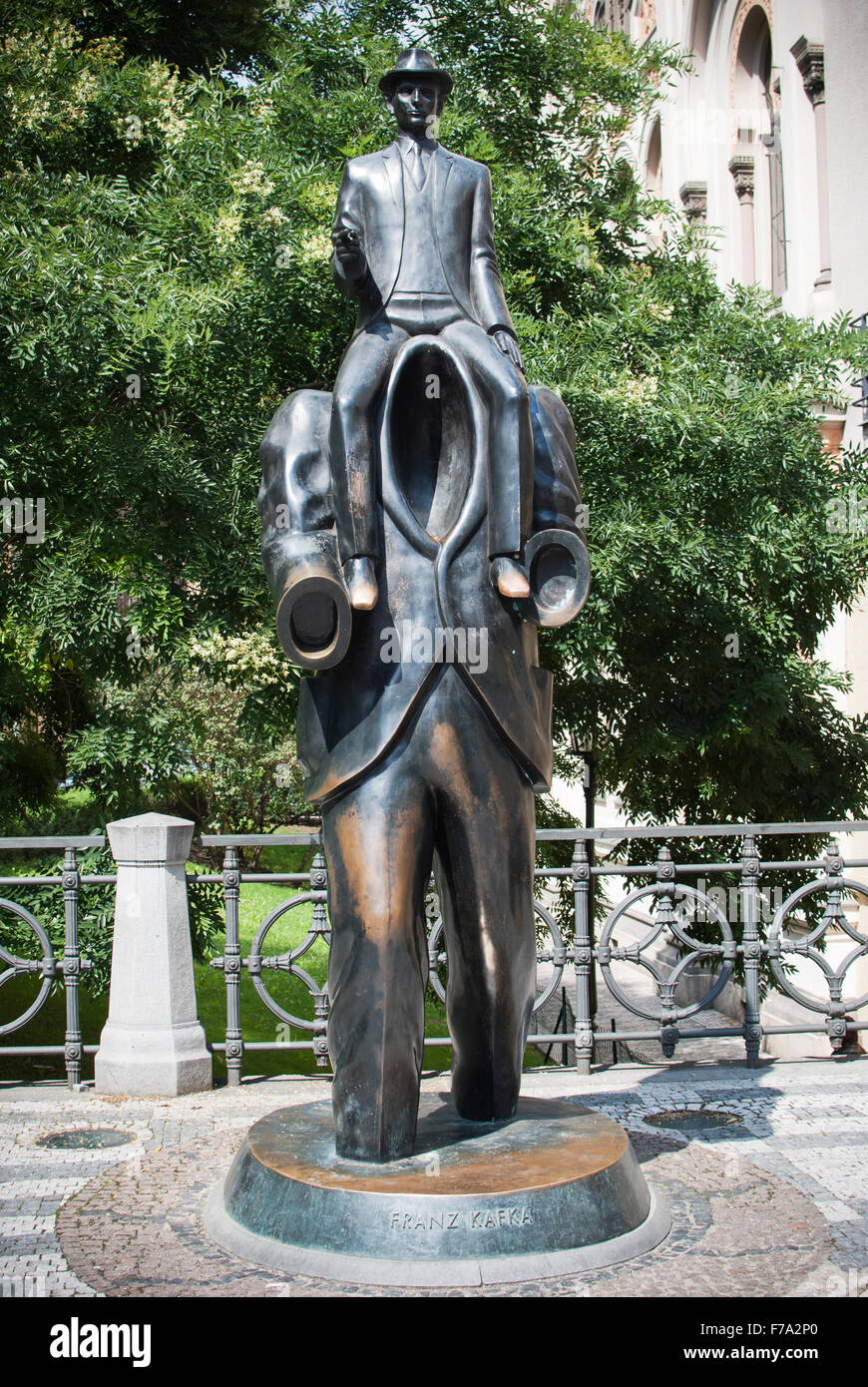 Prague. Franz Kafka Statue Stock Photo - Alamy Prague. Franz Kafka Statue Stock Photo - Alamy