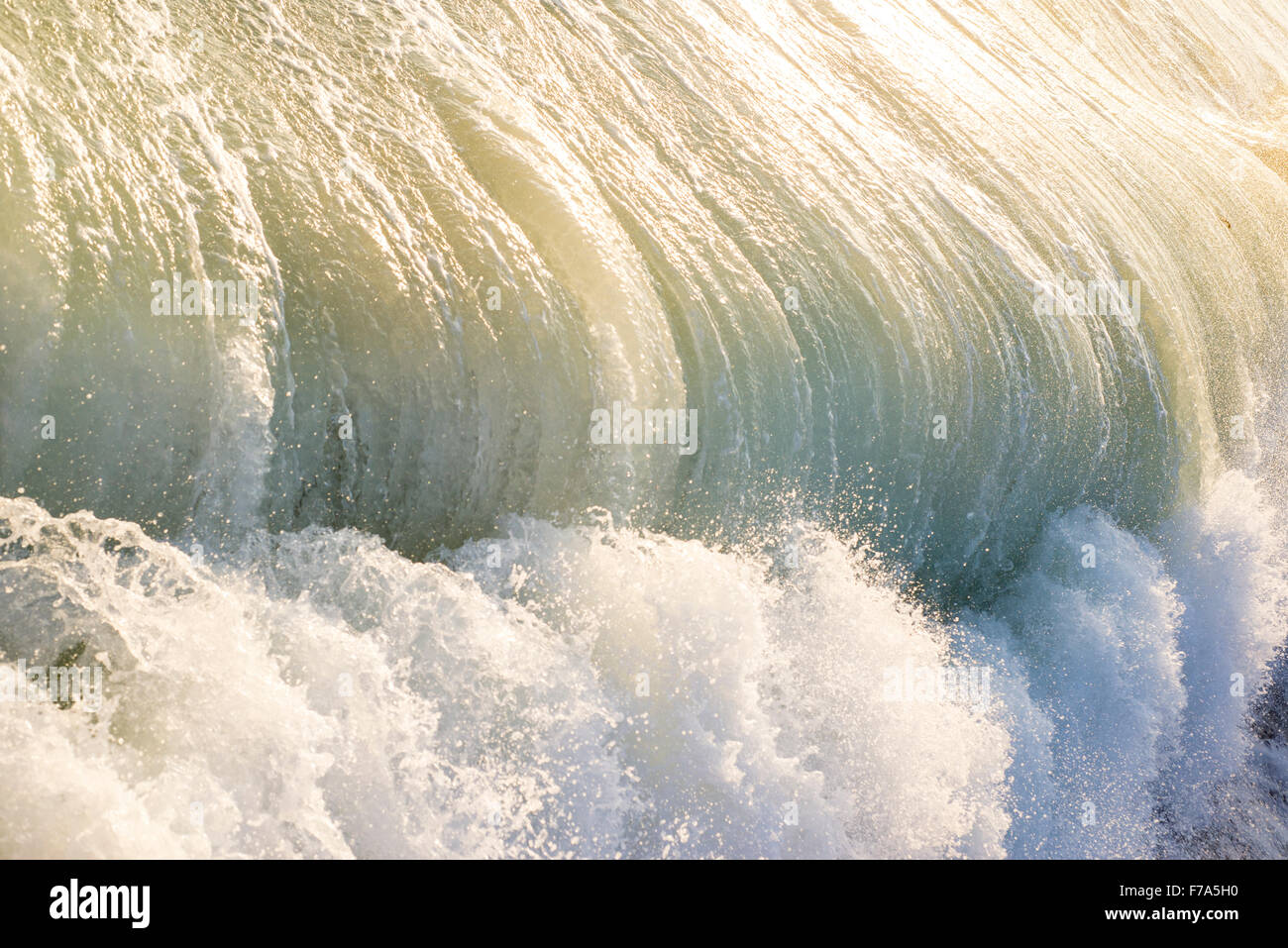 The mount and breaking wave hi-res stock photography and images - Alamy