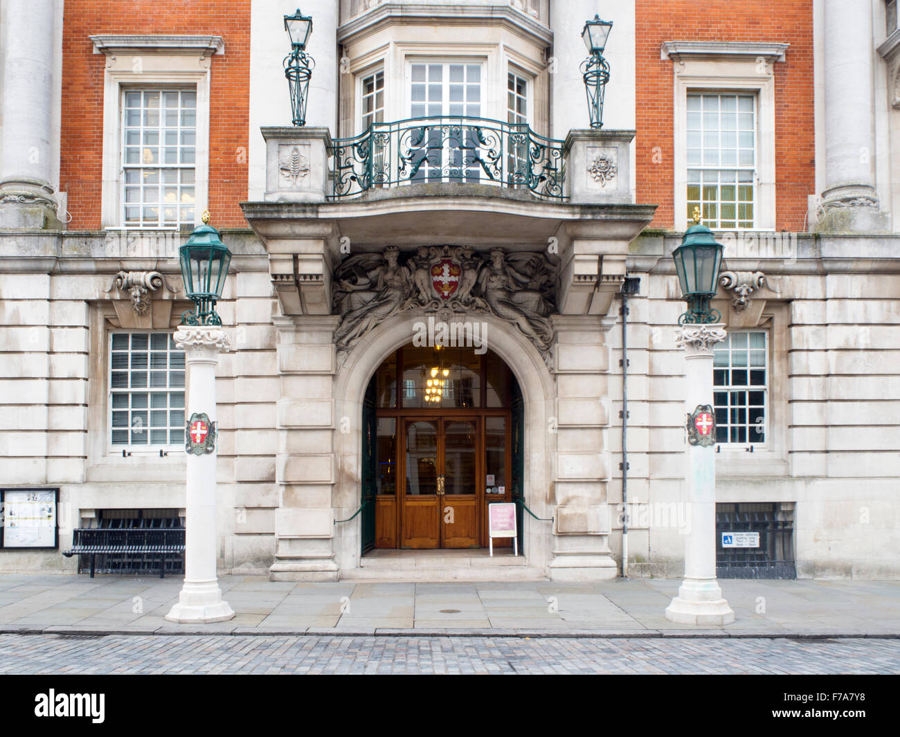 Edwardian town hall hi-res stock photography and images - Alamy