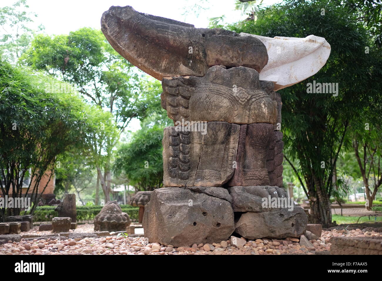 Garuda sculpture hi-res stock photography and images - Alamy