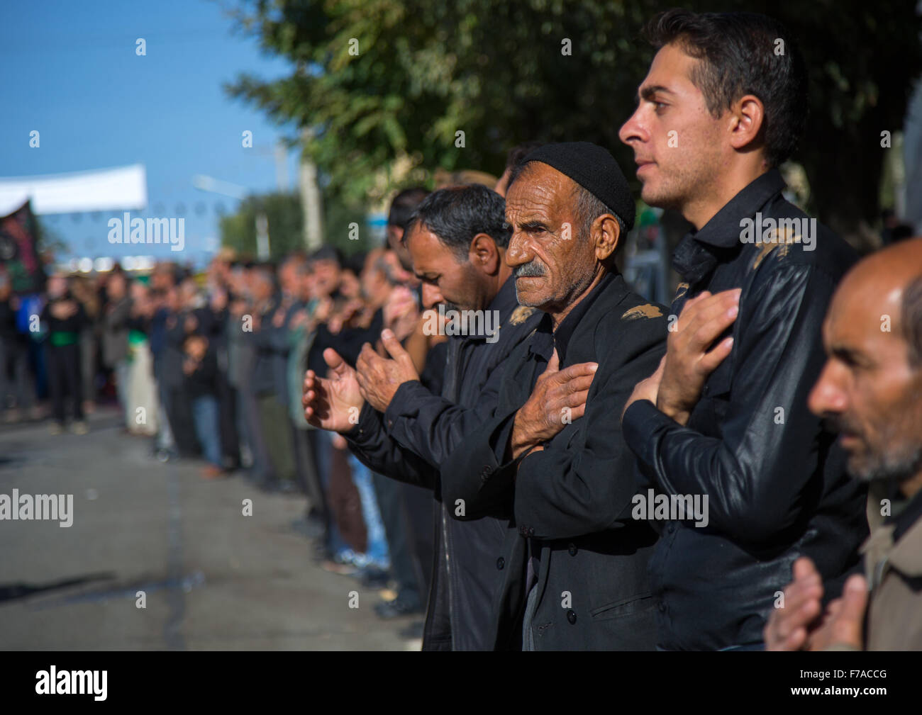 Hussein hussain shia men hi-res stock photography and images - Alamy