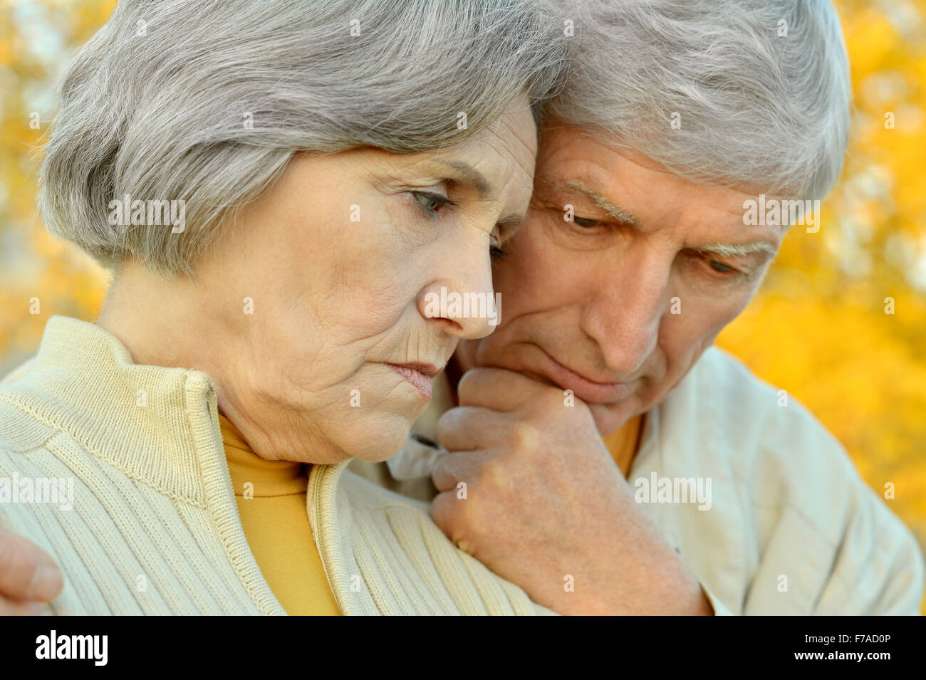 Sad senior couple Stock Photo - Alamy