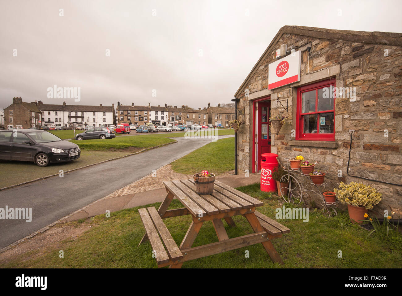 Picturesque view countryside village cars hi-res stock photography and ...