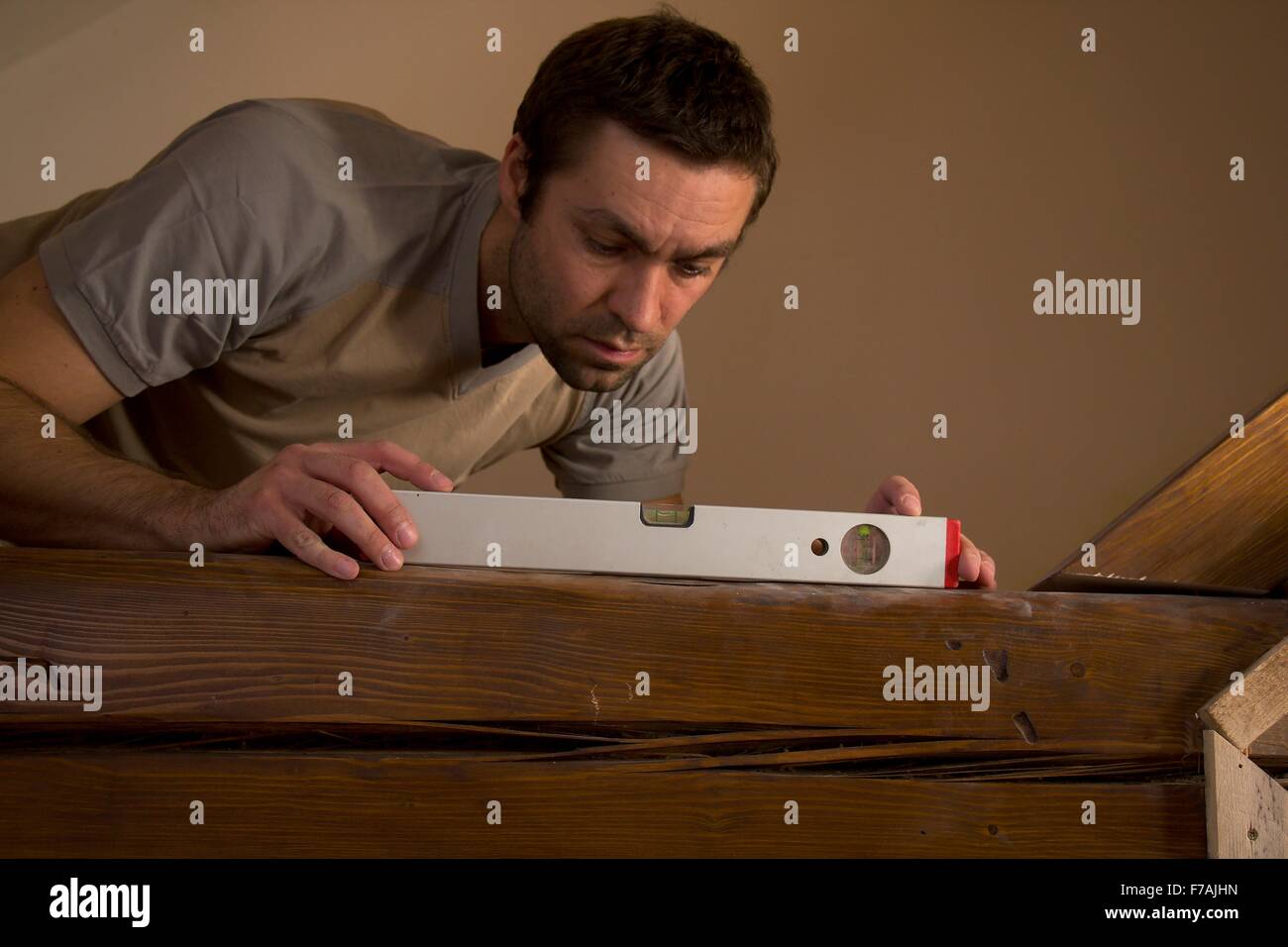 Accurate measurement plane using a spirit level Stock Photo - Alamy